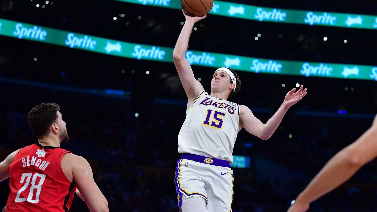 Zach Lowe predicts Austin Reaves resigns with Lakers but still may be ...