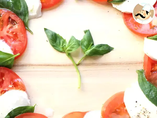 Ensalada caprese fresca italiana