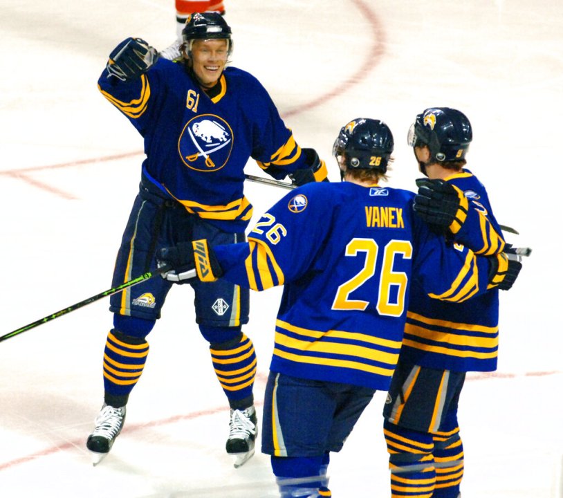 Looking back on the Sabres' other 10-game win streaks