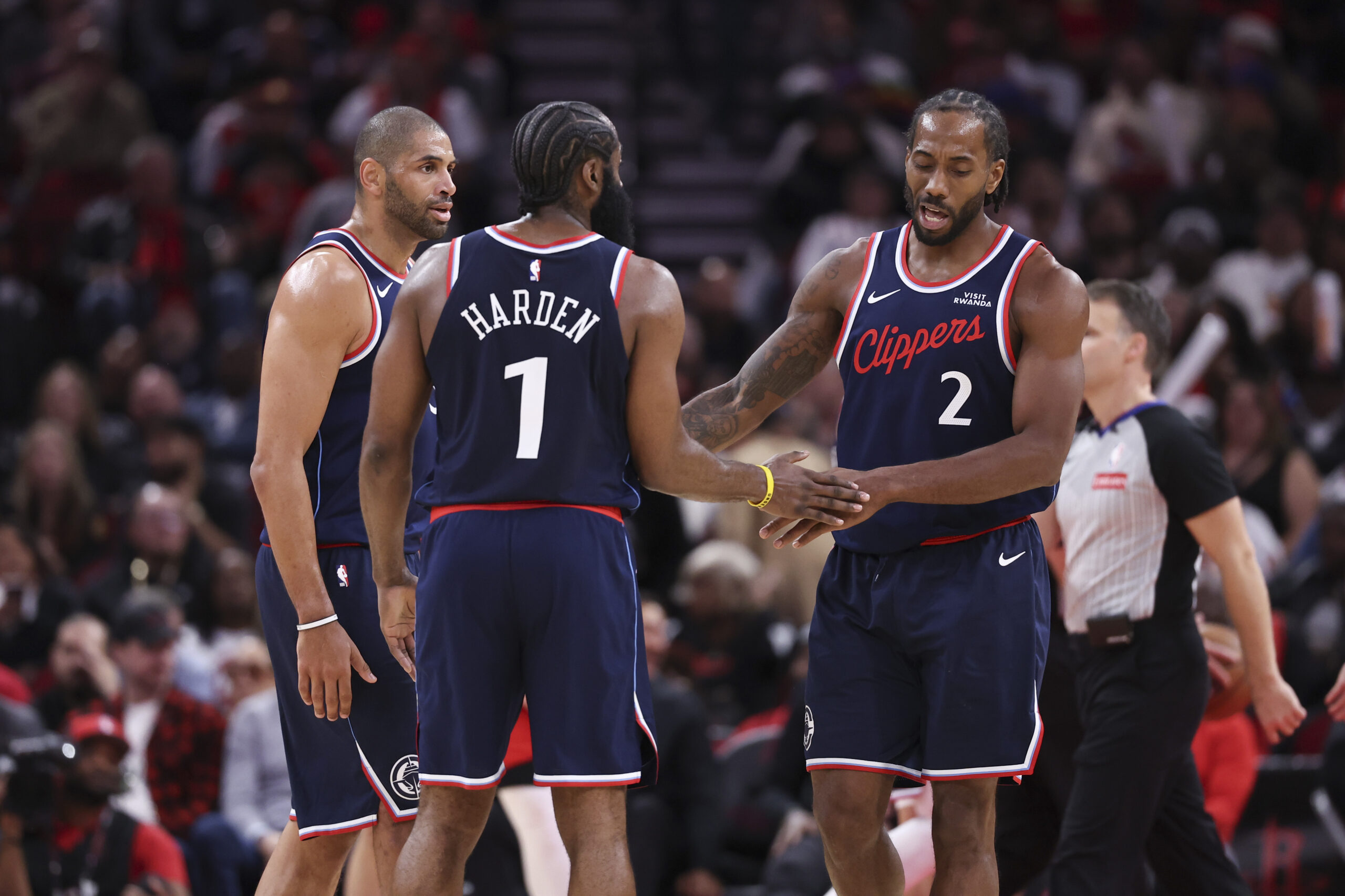 LA Clippers star shares amusing New Year’s resolution for teammate ...