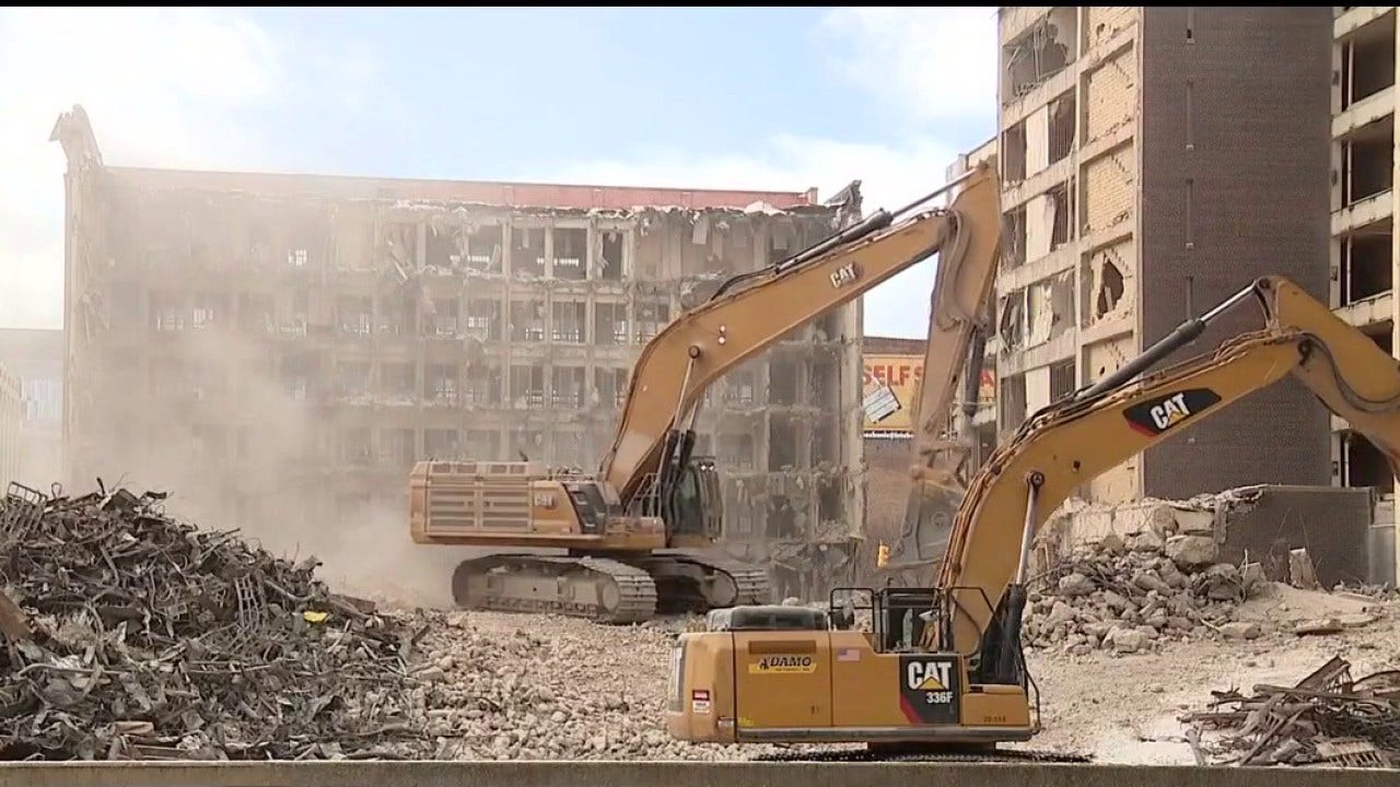 Wayne County Jail demolition underway: Officials tout Detroit economic ...