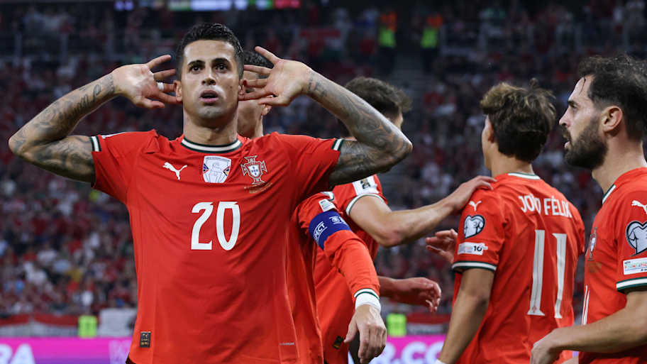 Cancelo, Elliot e mais notícias do mercado da bola no futebol europeu