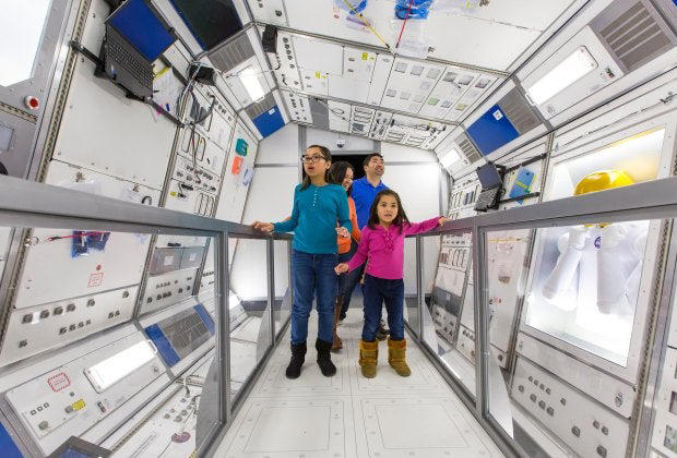 30 free things to do indoors in Los Angeles: Free places to play ...