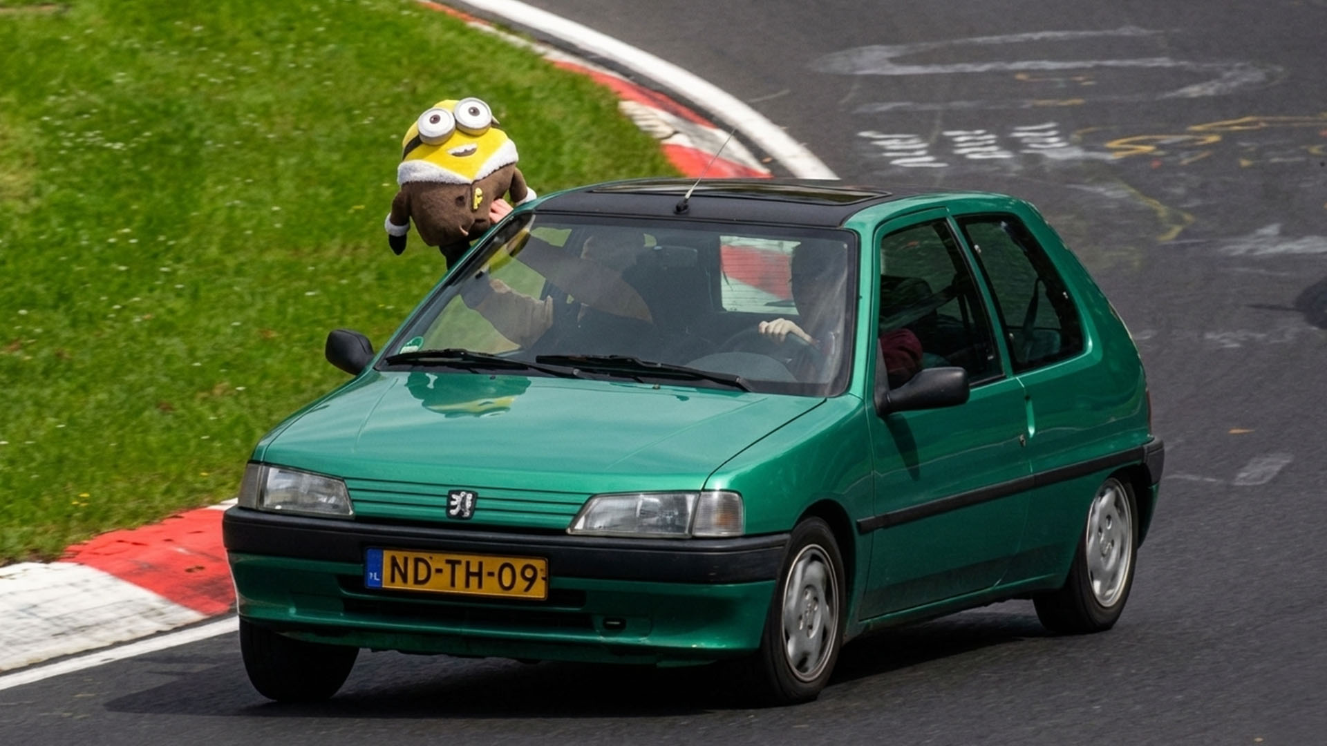 Funny minion spotted at Nordschleife highlights