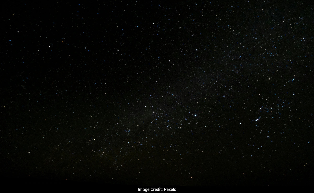 Astronomers discover a rogue planet with Saturn-like mass