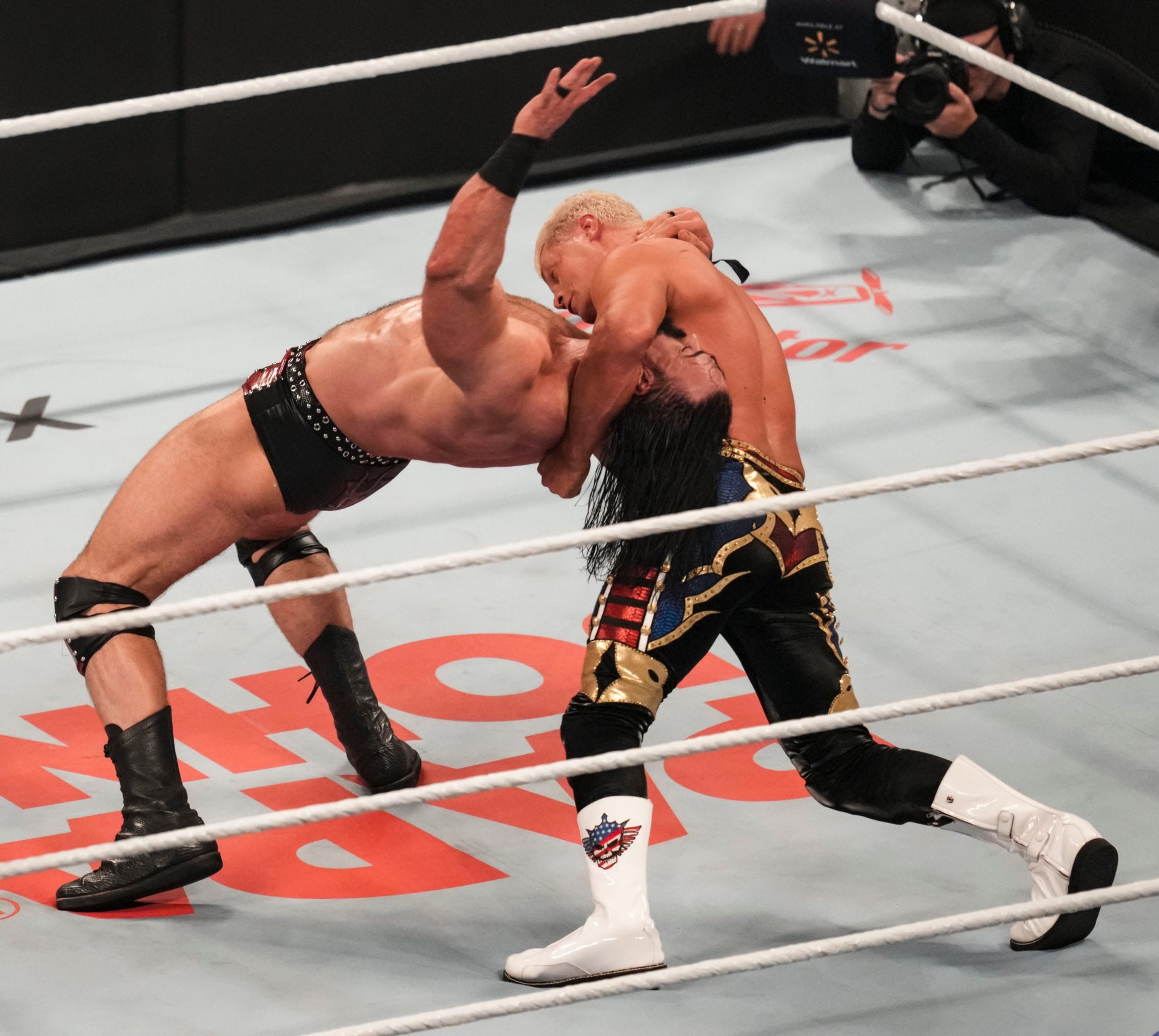 3 stages of hell matches announced on 1/2 WWE SmackDown