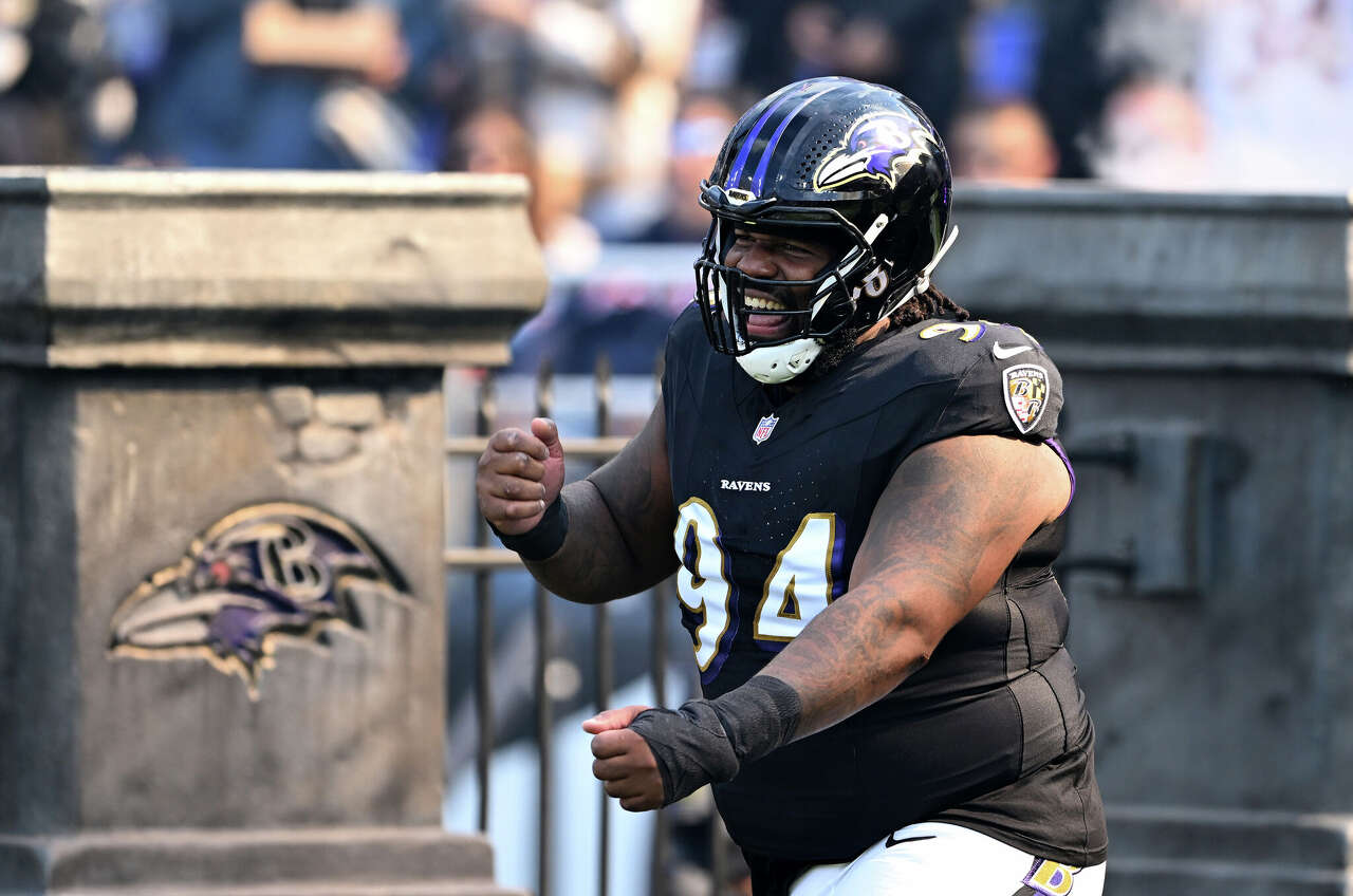 CT native John Jenkins signs his 1st career NFL contract extension at ...