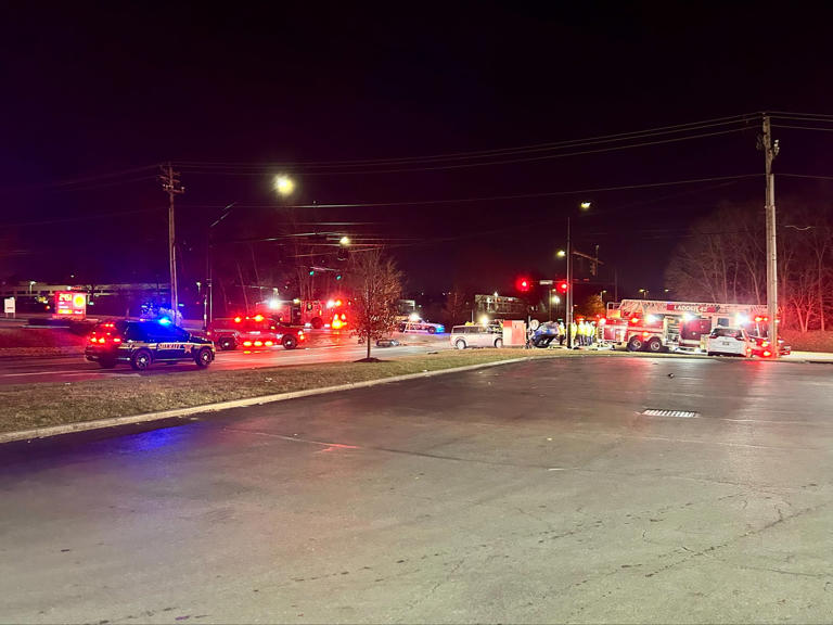 1 dead in multi-vehicle crash in Forest Park, sheriff’s office reports