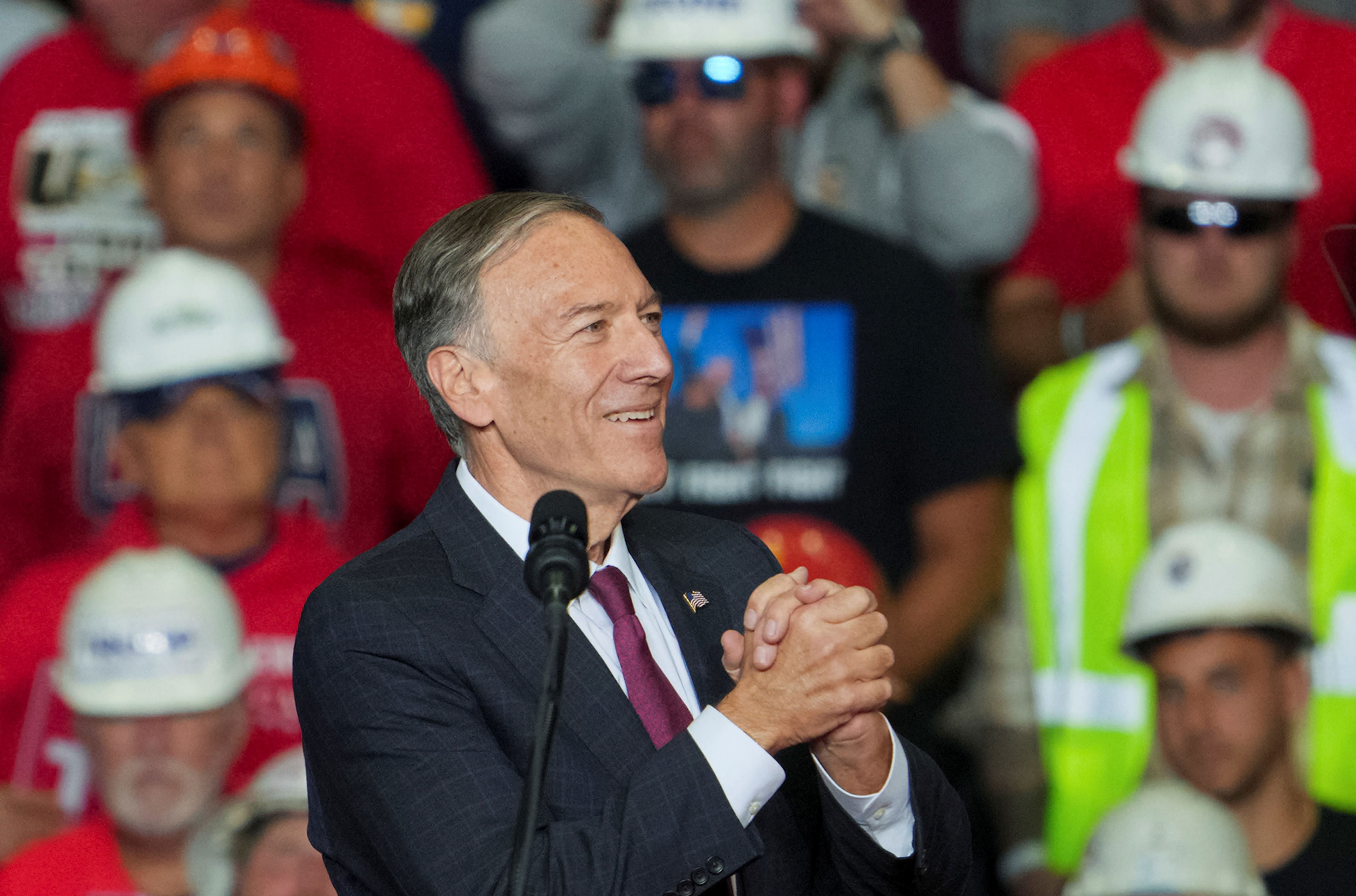 'Happy New Year to Iranians and Mossad agents beside them,' Mike Pompeo ...