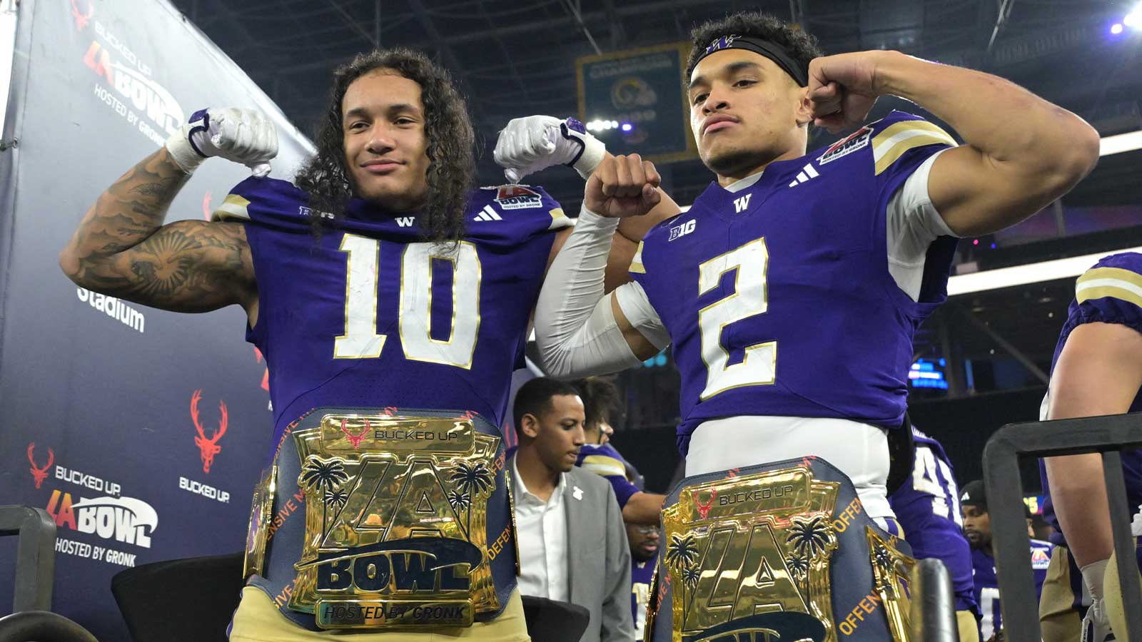 Washington football QB Demond Williams re-signs with Huskies for 2026 ...