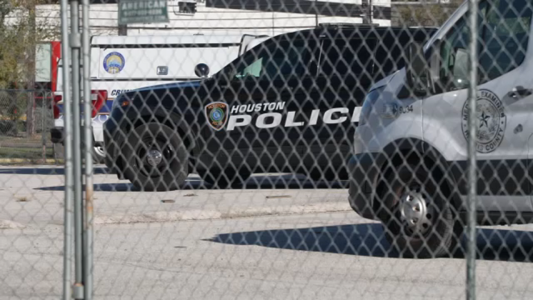 Body found at abandoned bank branch in southwest Houston taken over by ...
