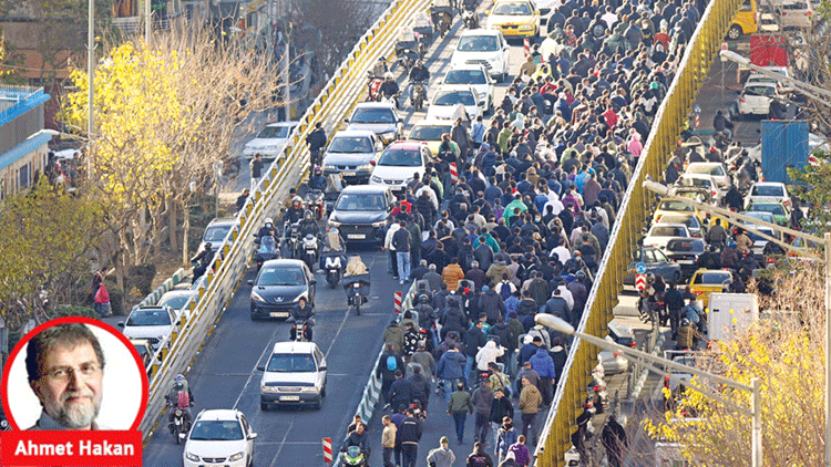 Ahmet Hakan çatı yok, kaset yok ama esnaf var