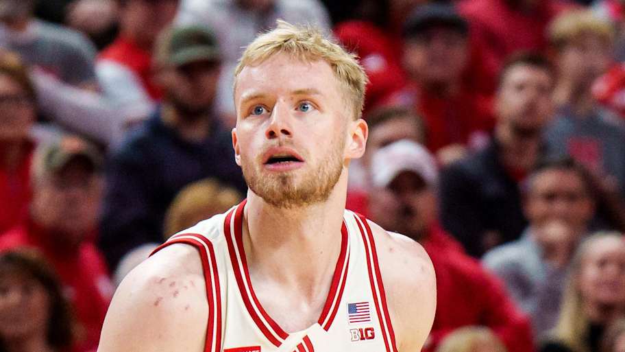 Turnovers cost Michigan State in road loss to undefeated Nebraska