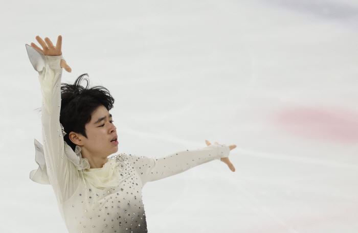 Figure skating Cha Jun-hwan, short No. 1 in the second round of Olympic ...