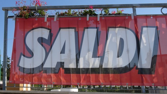 Confesercenti Avellino, Marinelli: partono saldi invernali in Irpinia