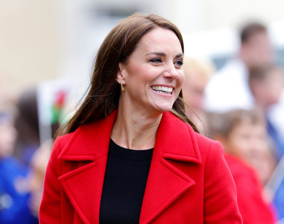 Kate 'very aware of what's going on' in the world as royal praised for ...