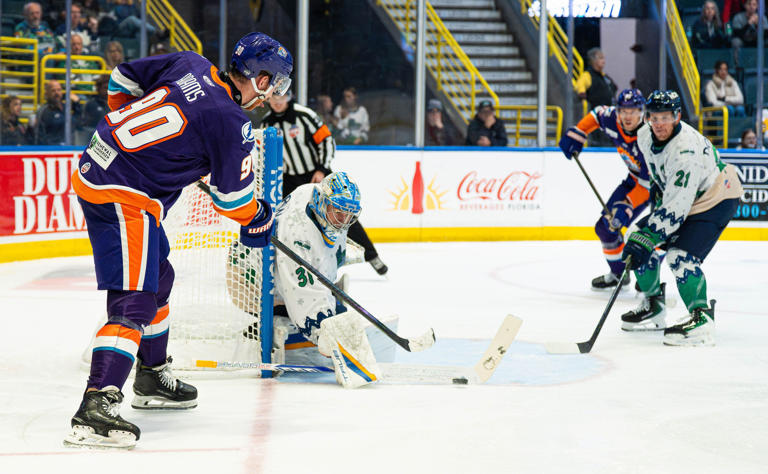 Everblades return to work after ECHL strike, pick up win over Orlando