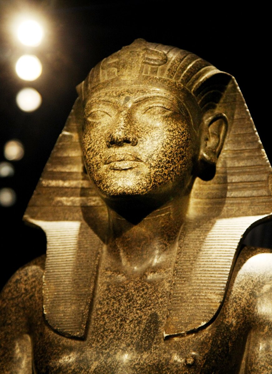 On this day, Jan. 3: Howard Carter uncovers Pharaoh Tutankhamun sarcophagus