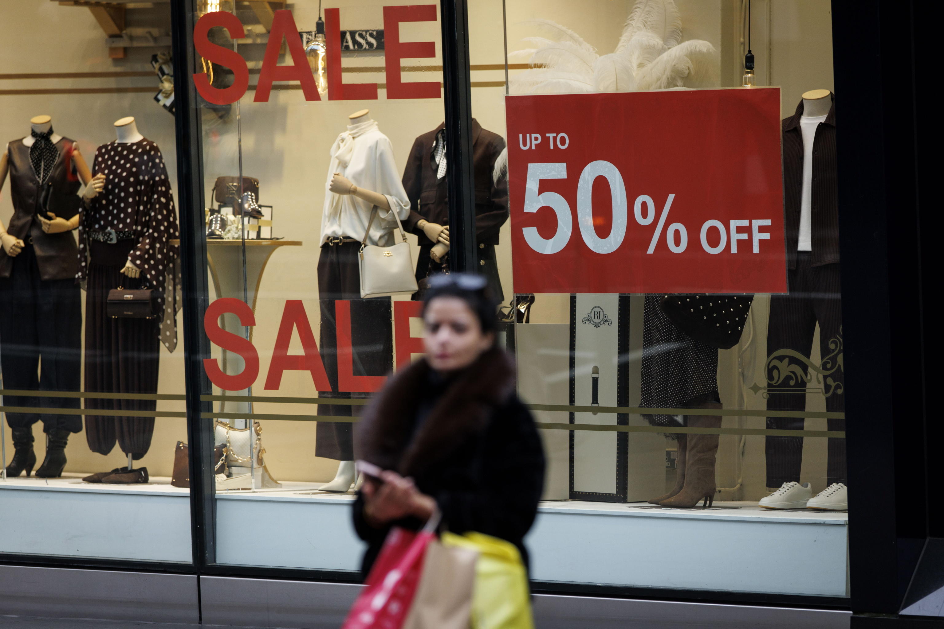 Confesercenti, con i saldi all'8 gennaio perdiamo 5 giorni