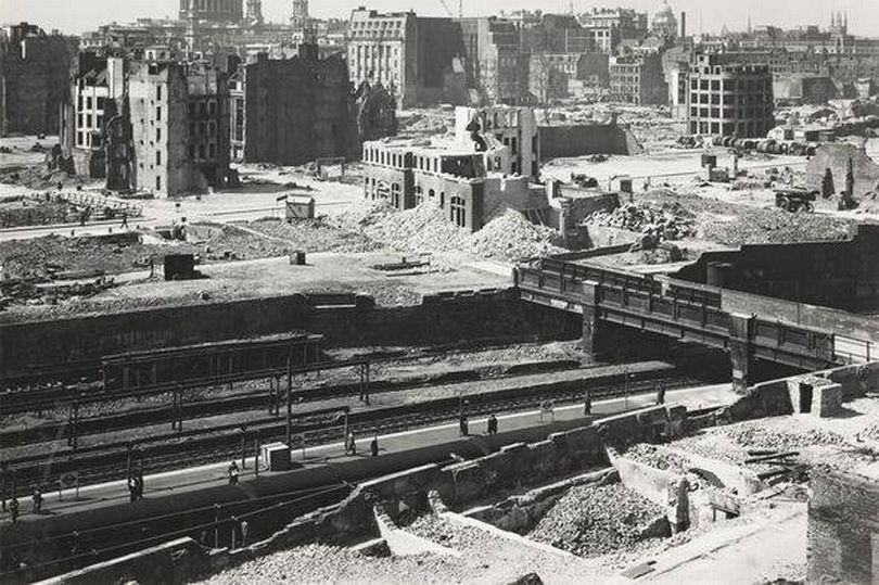 12 photos of historic London show just how much the city has changed in ...