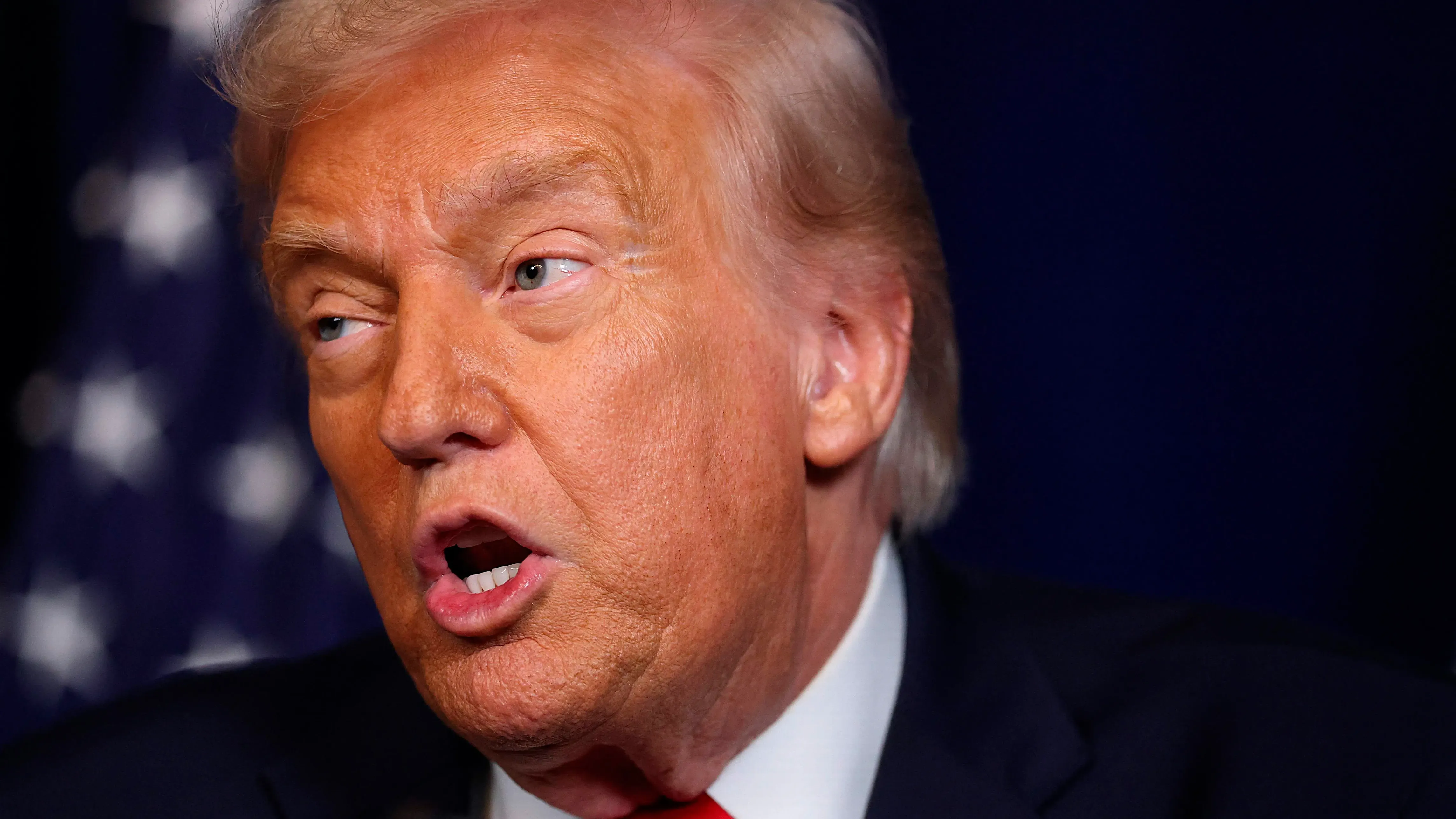 Mens Trump fedtede for Putin, hjalp CIA Ukraine i smug