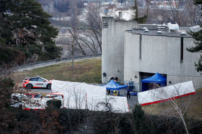 Scrutiny turns to safety set-up of Swiss bar after deadly blaze