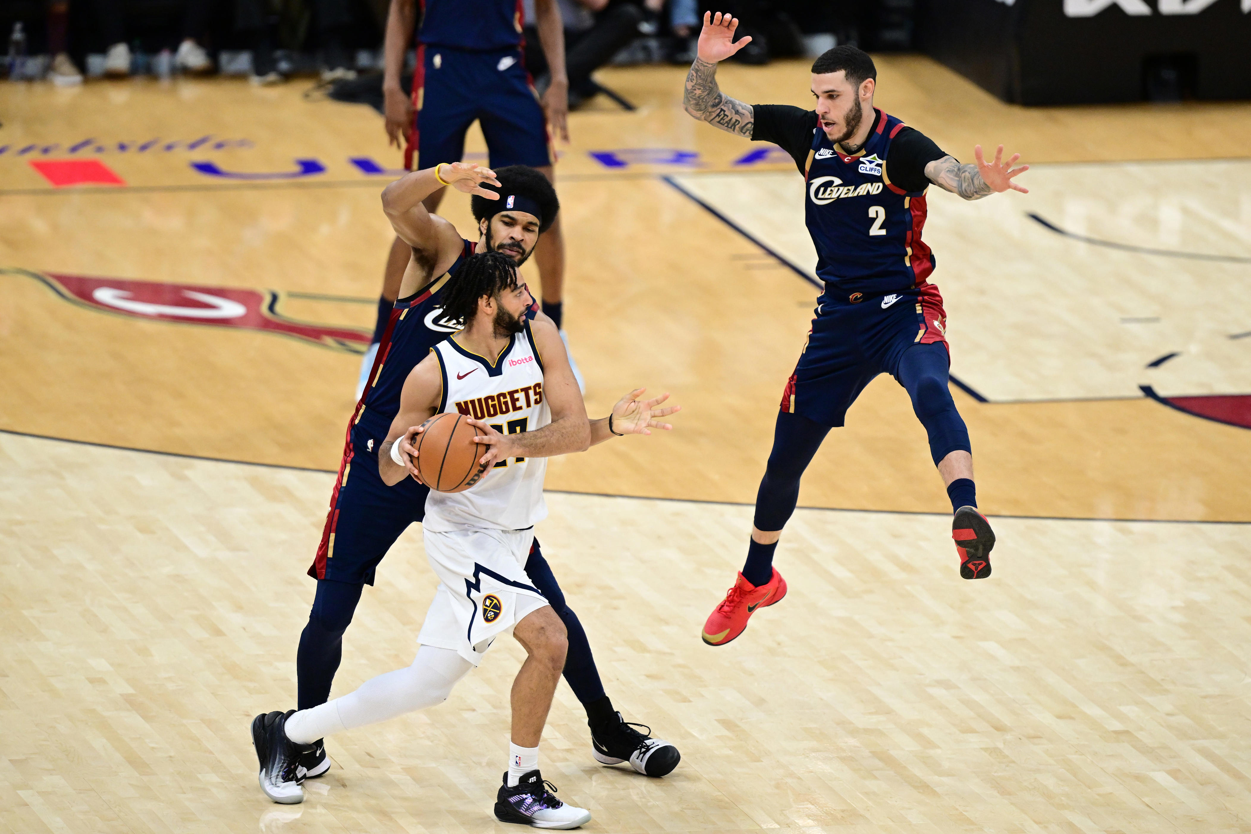 Lonzo Ball receives praise from Cavs for how he reacted to sitting out