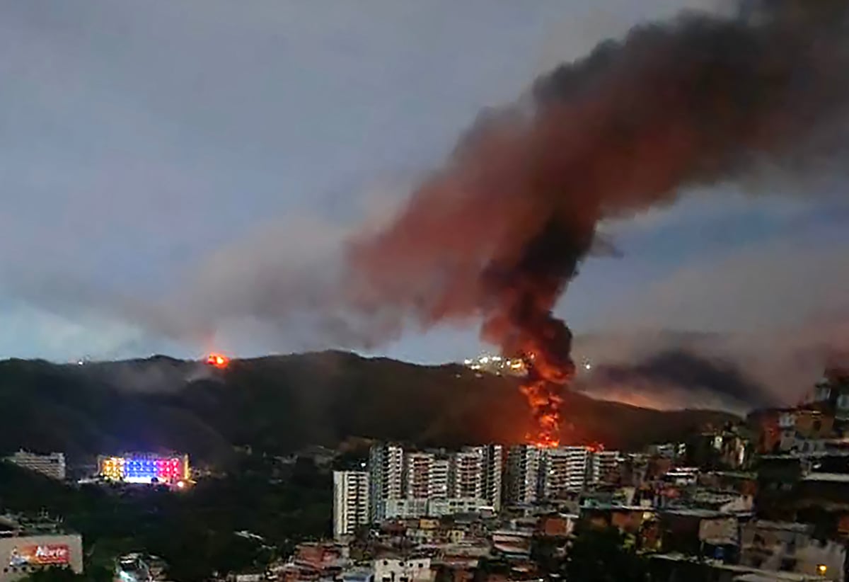 Moment massive explosions rock Caracas as US bombs Venezuelan capital