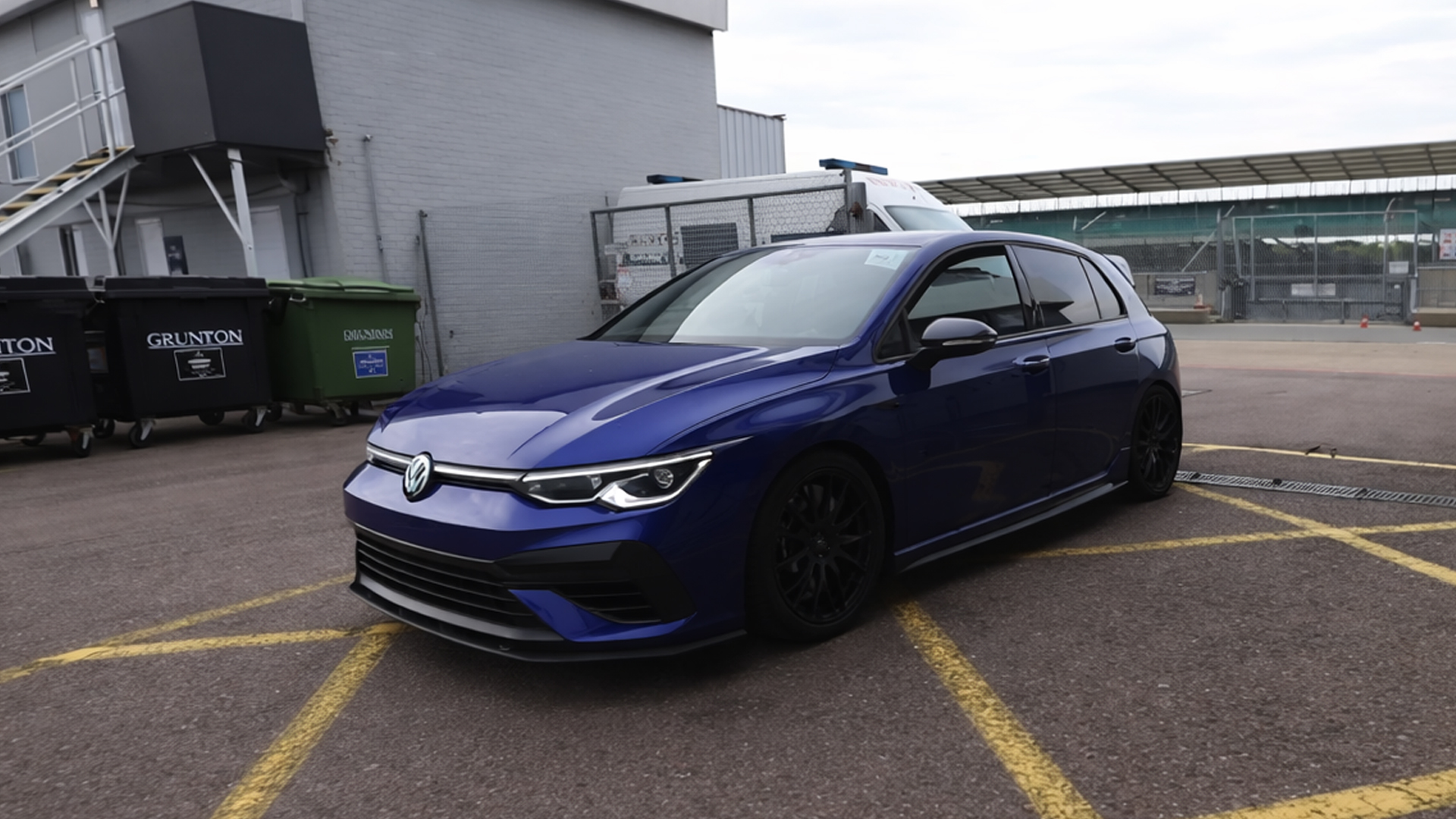 Golf MK8 R vs Golf TCR: Which is faster at Silverstone?