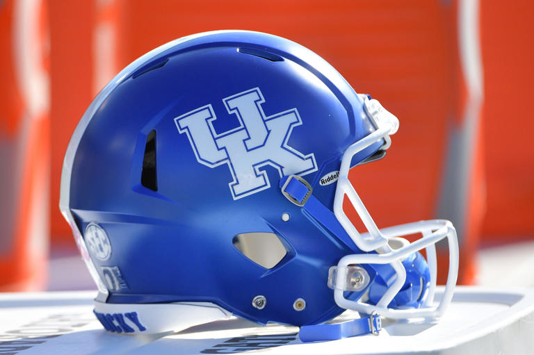 Who is Kentucky football losing to NCAA transfer portal? Our tracker
