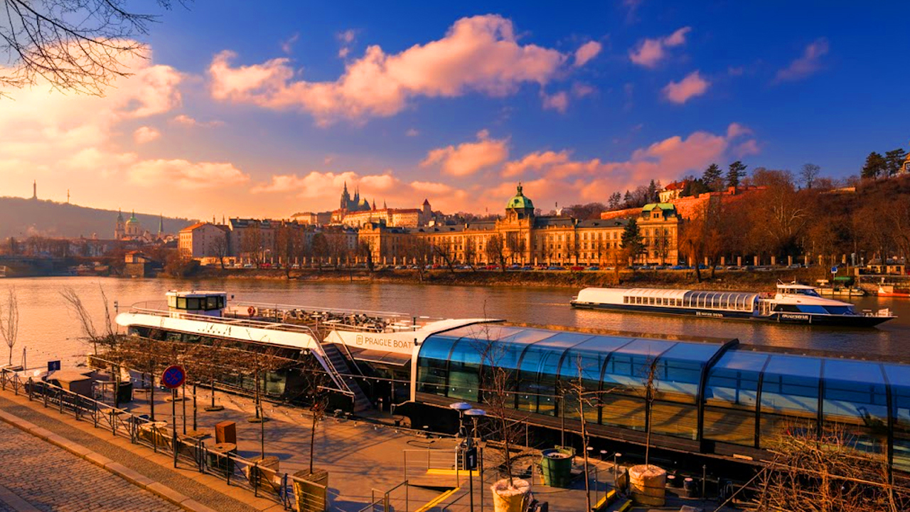 What makes Prague city streets feel so alive?