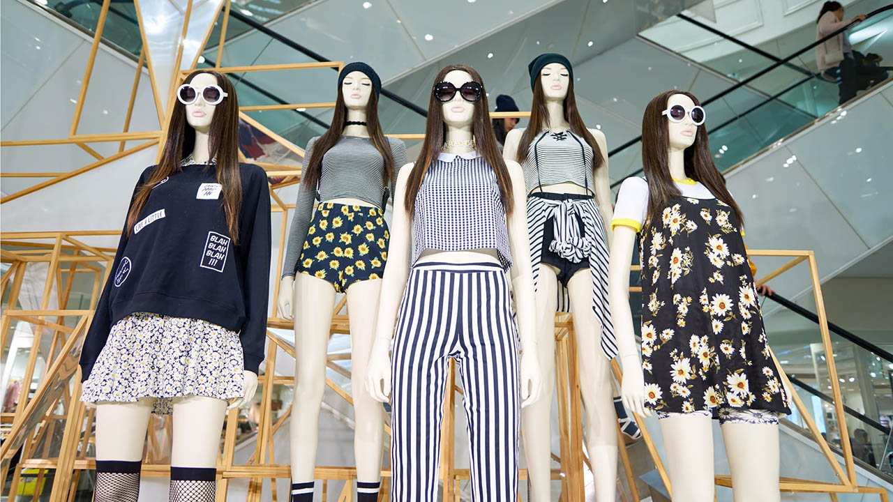 5 clothing stores that declined in quality and 5 that still impress