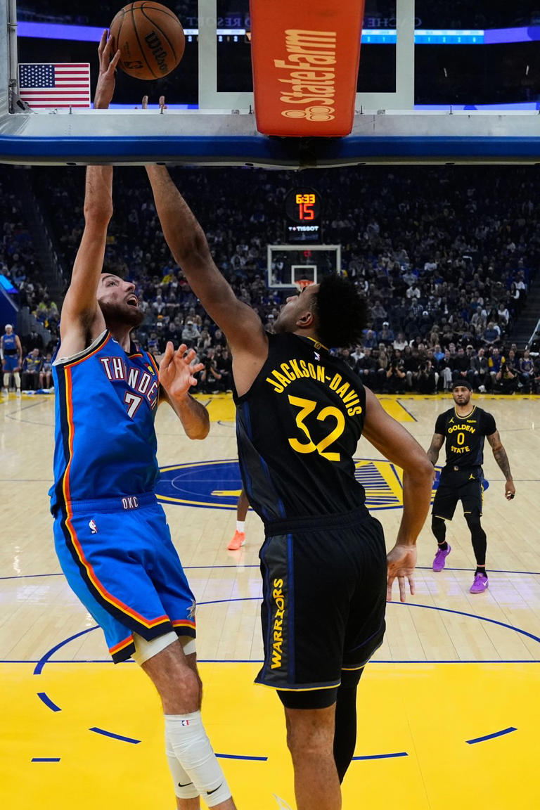 Shai Gilgeous-Alexander scores 30 points as Thunder beat short-handed ...