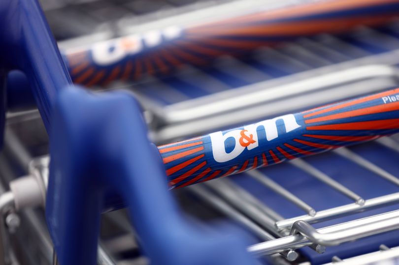 'Gorgeous' B&M £35 coffee table set looks 'so clean and sleek' in ...