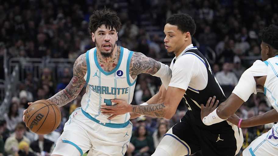 Hornets miss last second shot, fall to Milwaukee Bucks by just one point