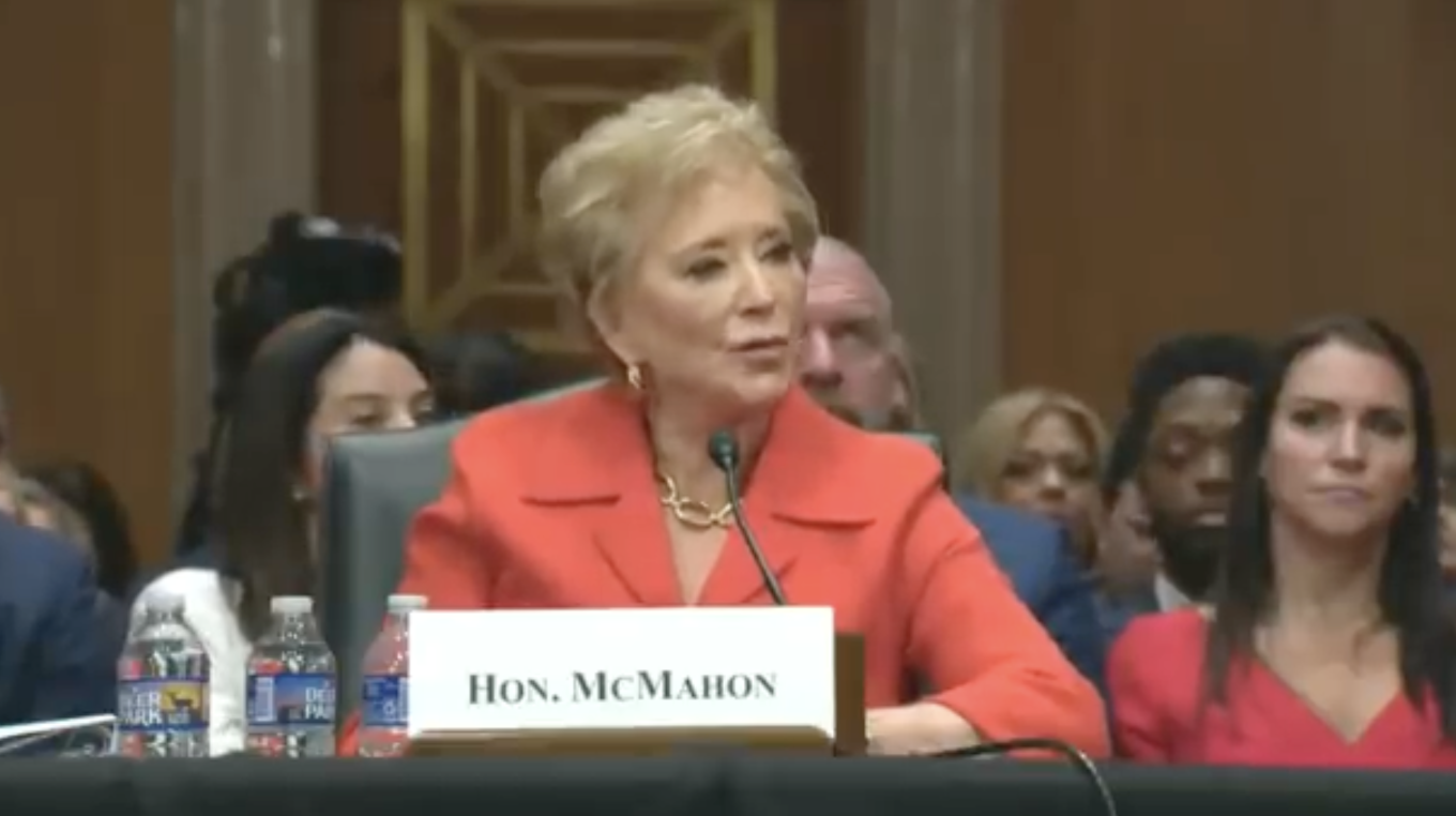 'I'm not quite certain': Billionaire Linda McMahon demonstrates her ...