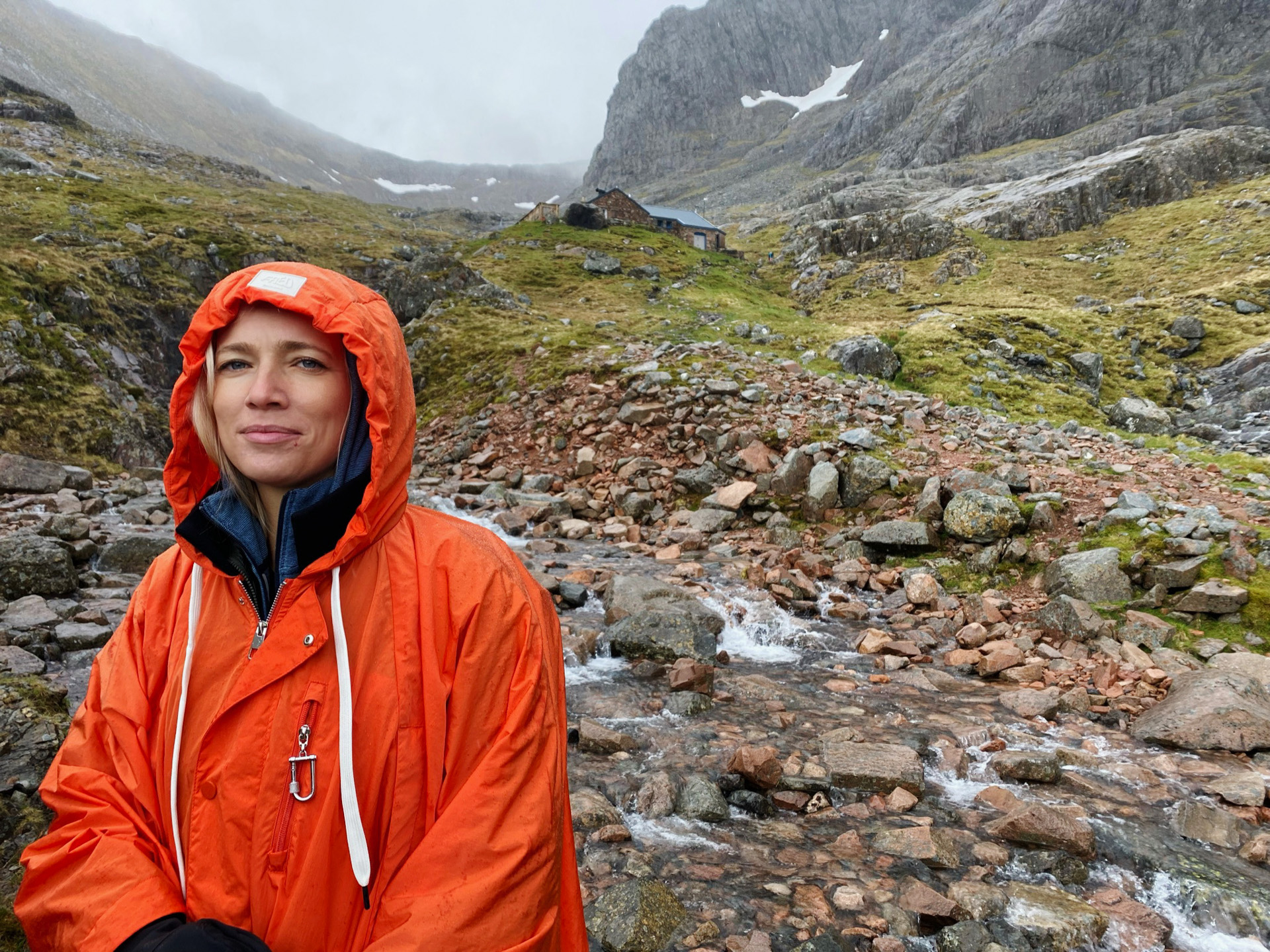 Zwangere Jennifer Hoffman krijgt pijnlijk nieuws van dokter