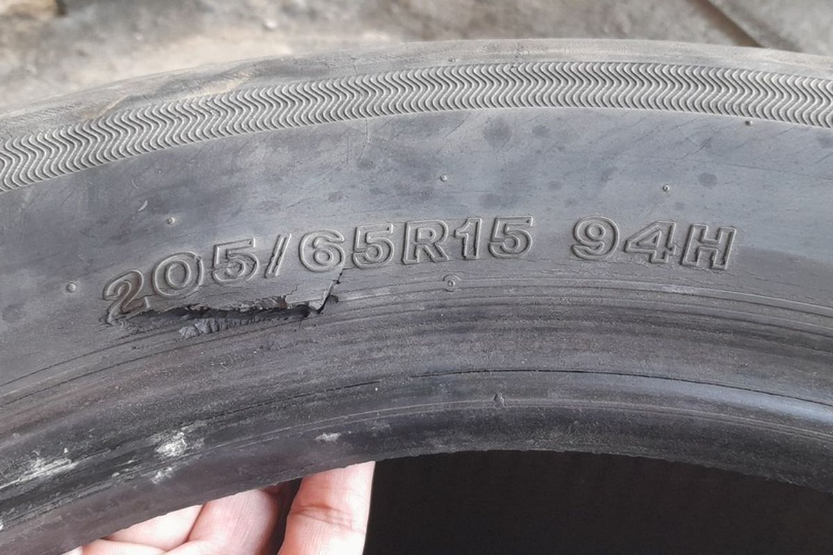 Bukan paku, banyak mobil pecah ban di jalan Jogja-Wates gara-gara ...