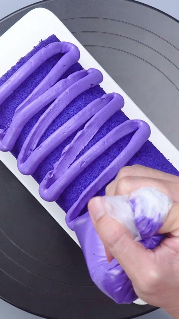 Beautiful homemade rainbow cake decorating ideas