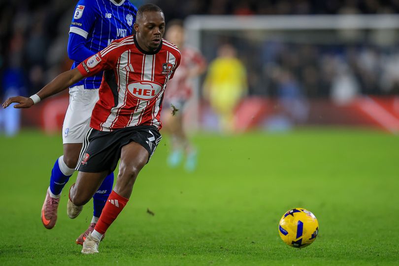 Carlos Mendes Gomes returns from being Exeter City's 'forgotten man'