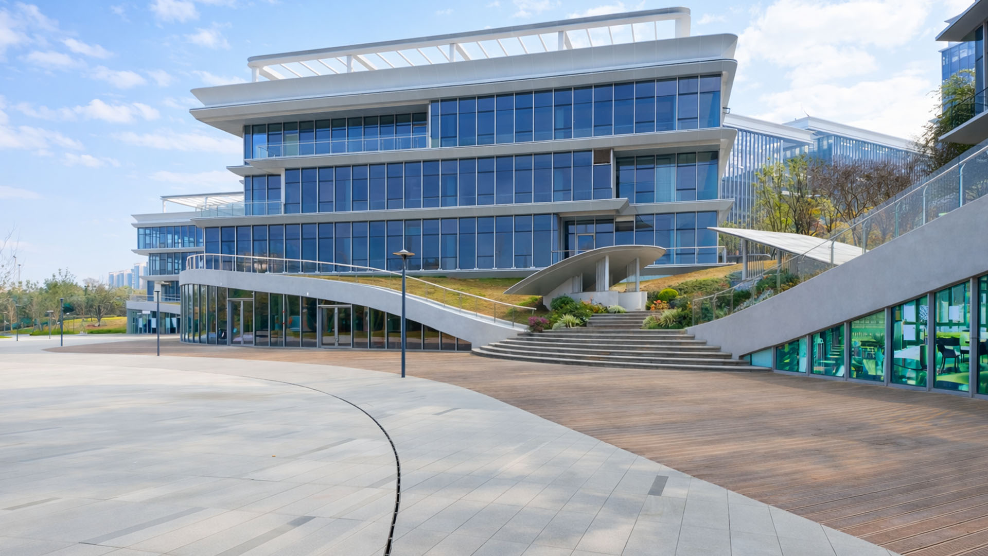 Chengdu’s modern side looks stunning in autumn