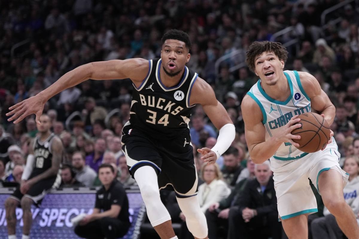 Giannis dunk lifts Bucks, NBA champion Thunder roll on