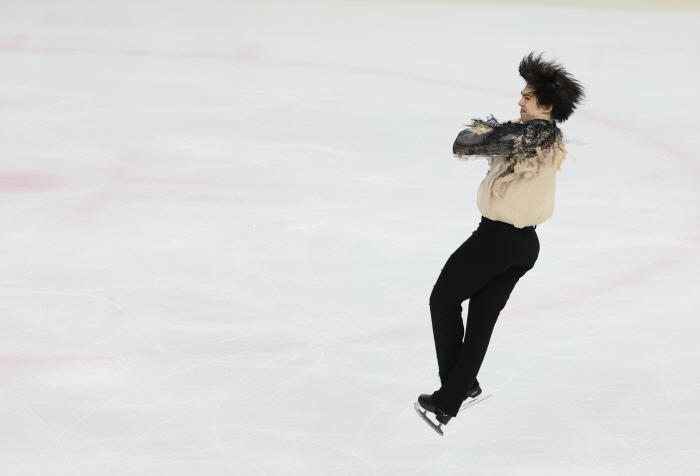 Figure skating Cha Jun-hwan, short No. 1 in the second round of Olympic ...