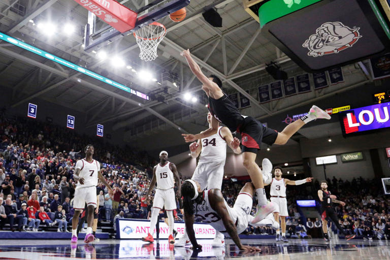 Tyon Grant-Foster helps No. 7 Gonzaga survive challenge from Seattle ...