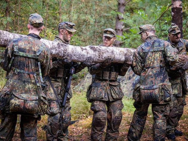 Dirk Grote über seine Bundeswehrzeit: „Man gibt das Gehirn ab“