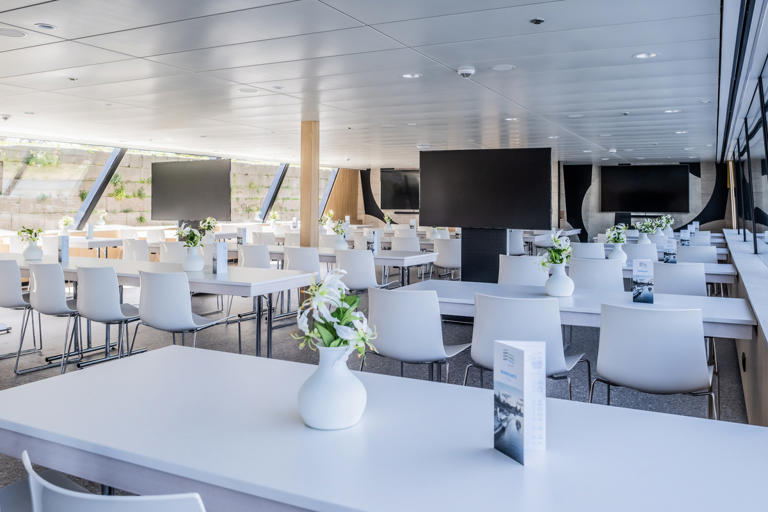 Alles muss raus! Dampfer "August der Starke" wird umgebaut