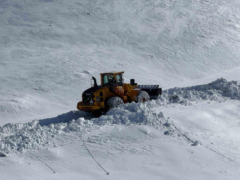 Hakkari’de 172 yerleşim yolu ulaşıma kapandı