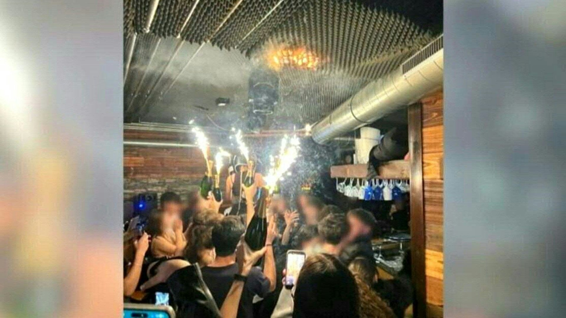 Cyane (24) löste Inferno aus und starb in den Flammen