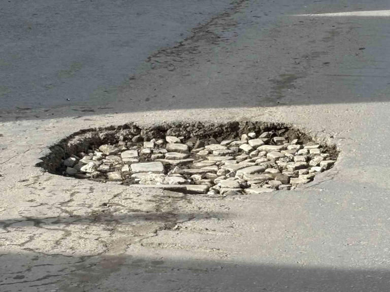 Edirne’de bozuk yollar sürücülerin çilesi oldu