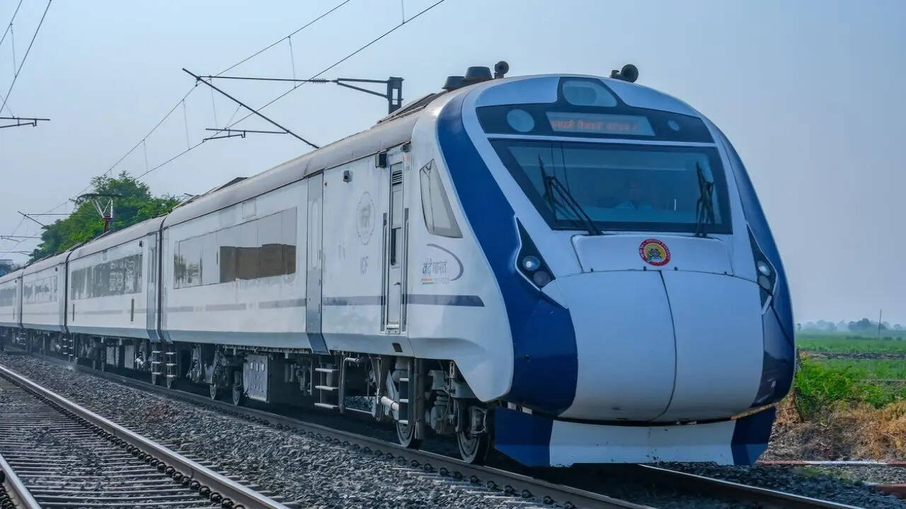 First ever Vande Bharat sleeper train to launch soon for this route ...